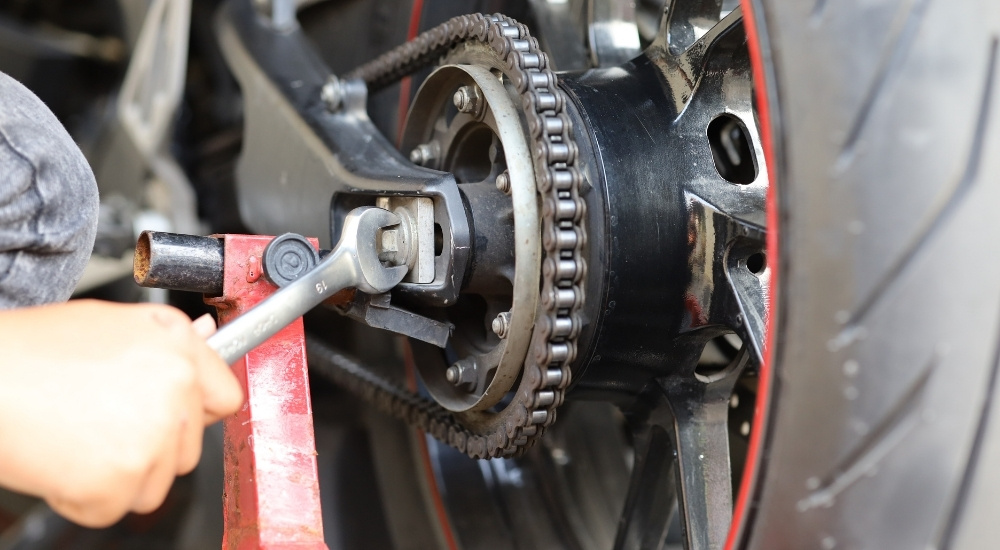 Don’t Slack Off With Our Guide to Motorcycle Chain Tightening and ...